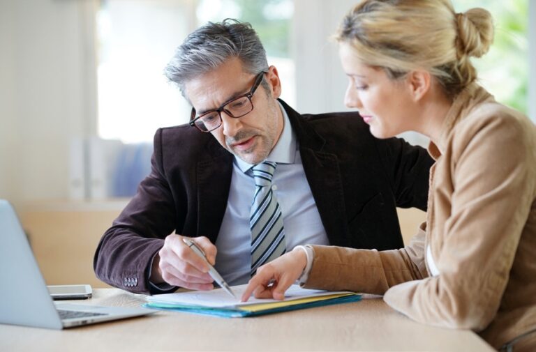 Executive Leadership Team | Apogee Corporation